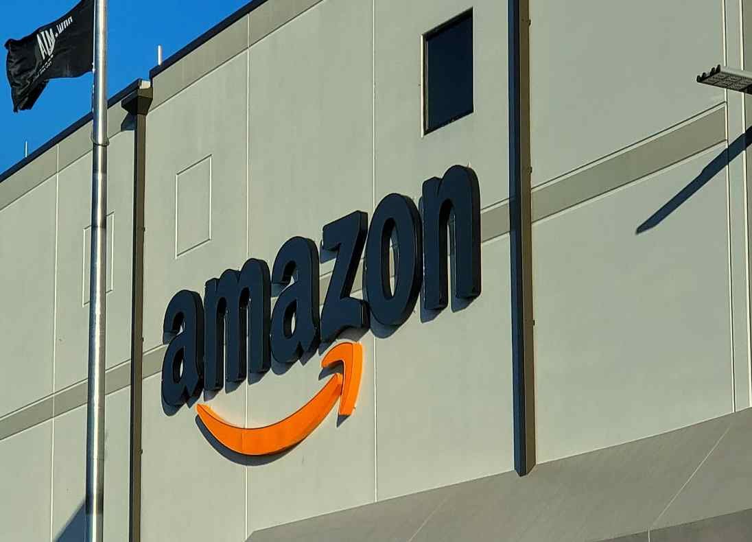 Amazon's Rise Fueled by Cloud Stability and Confidence Boost - Tech BSB